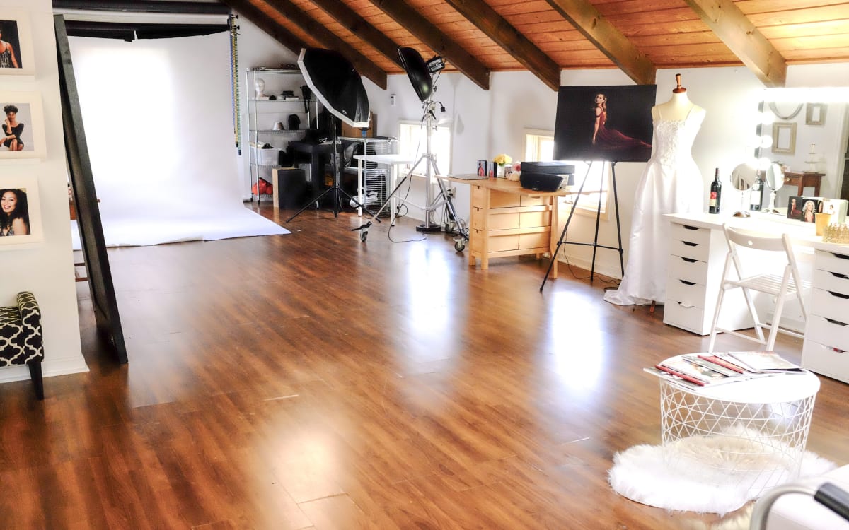 Ajani Truth Photography | Turnkey Photo Studio with Lighting Equipment ...