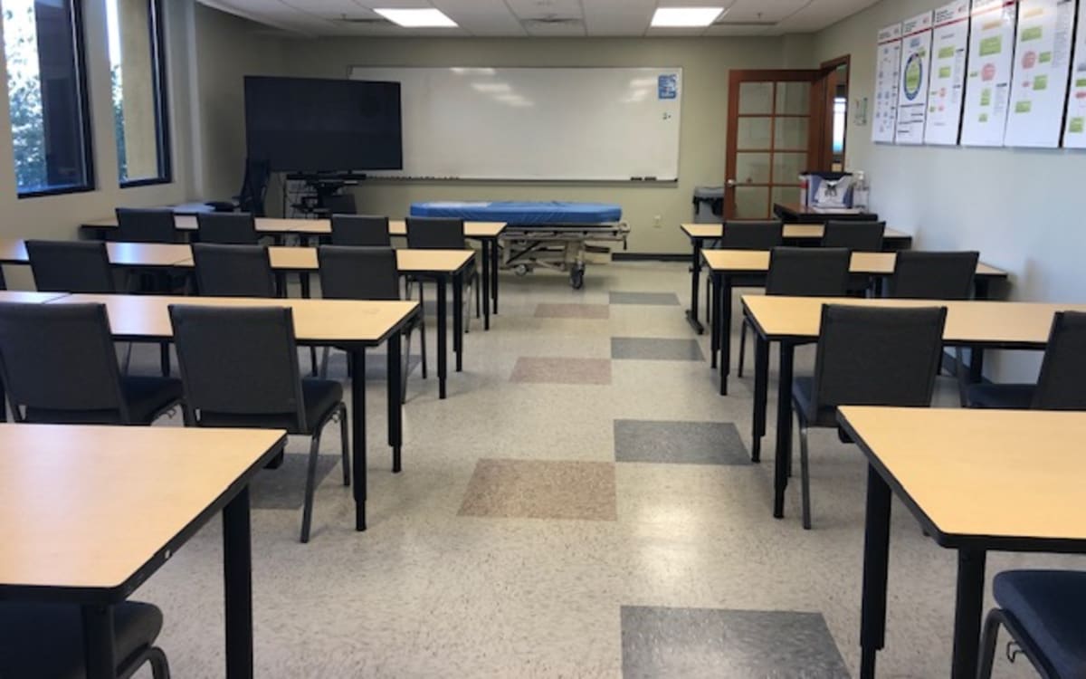 Large Classroom Meeting Space near the Federal Center and St. Anthony's ...