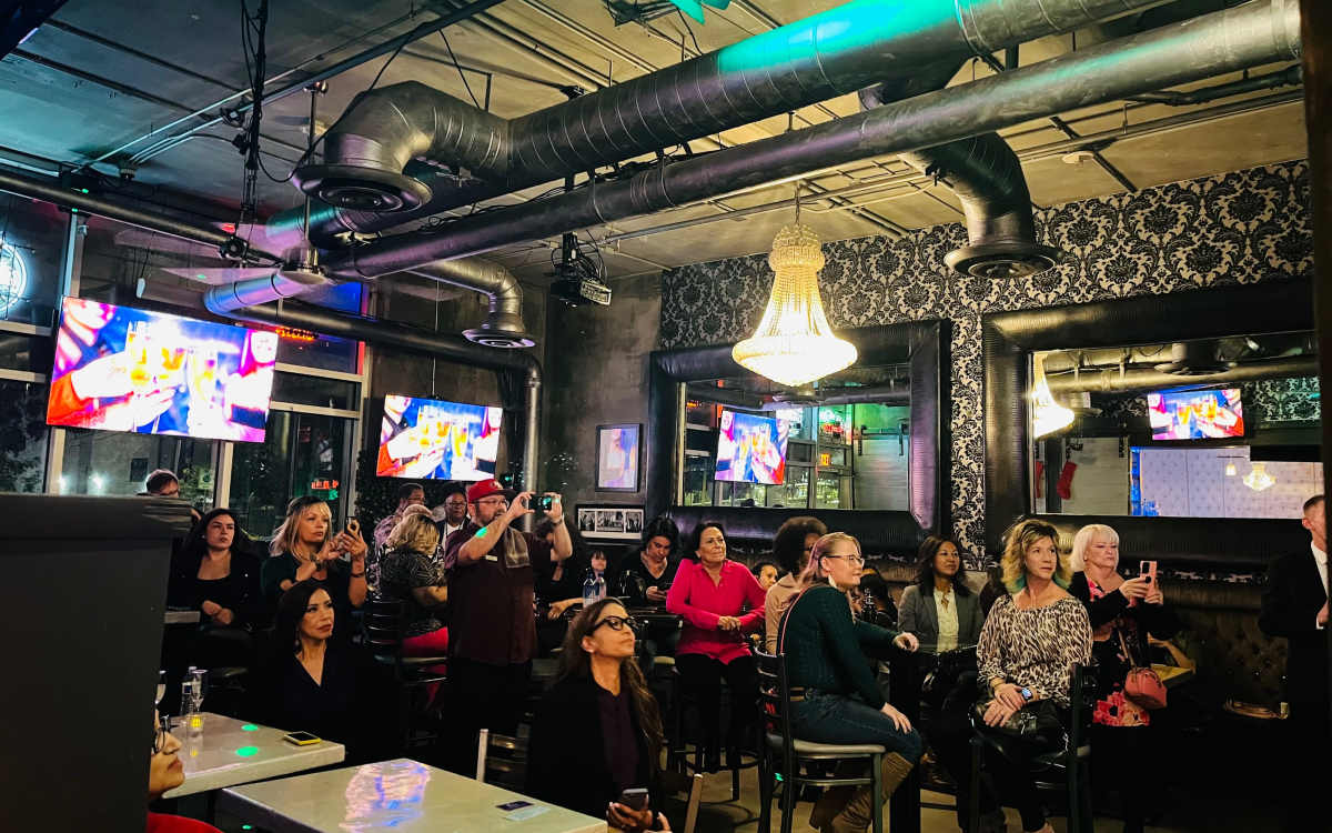 Impressive Downtown Cocktail Lounge Venue Space W/ Stage & Kitchen, Las ...