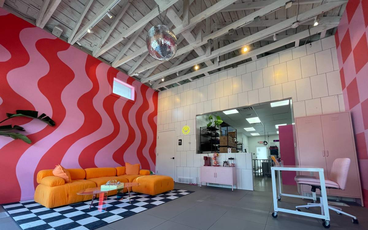 Downtown Groovy & Colorful Space with Kitchen, Salt Lake City, UT ...