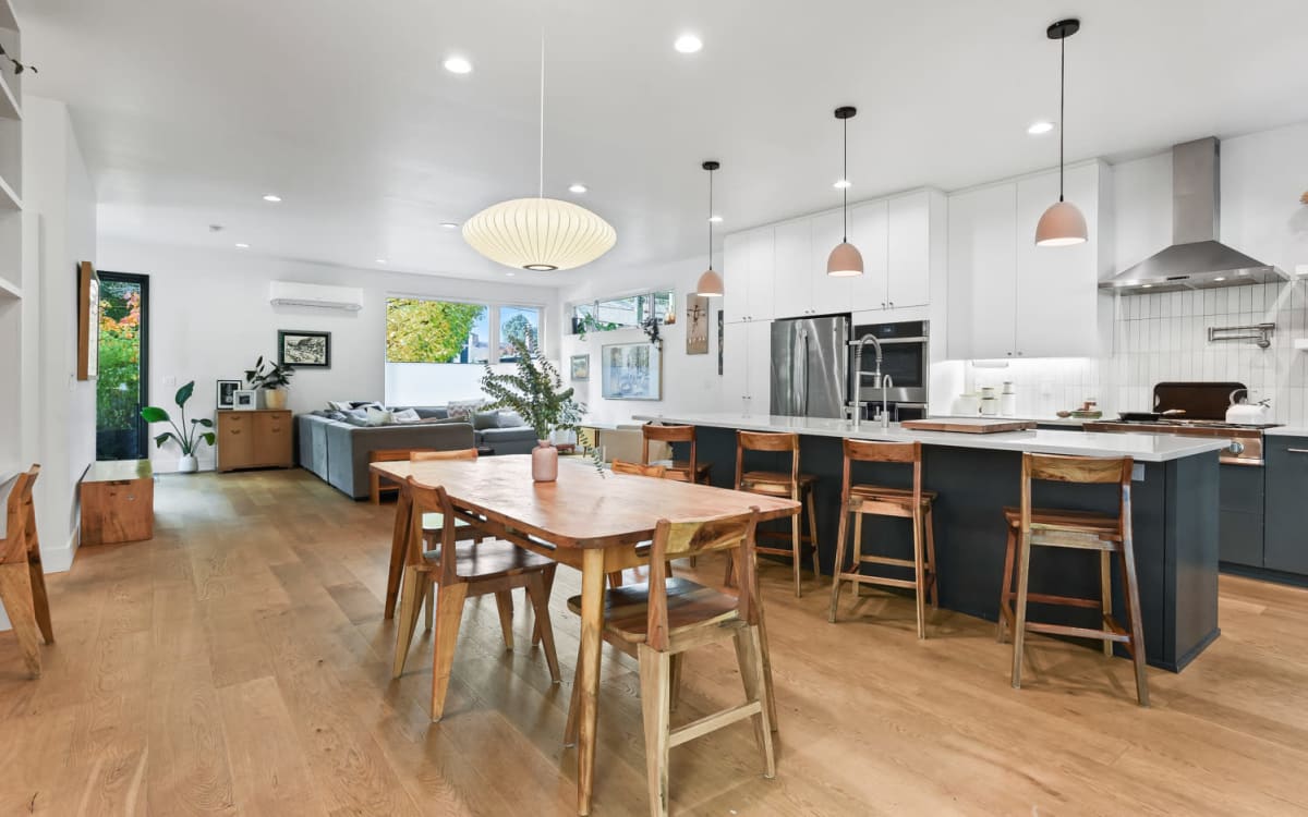 Bright Modern Space, Portland, OR | Production | Peerspace