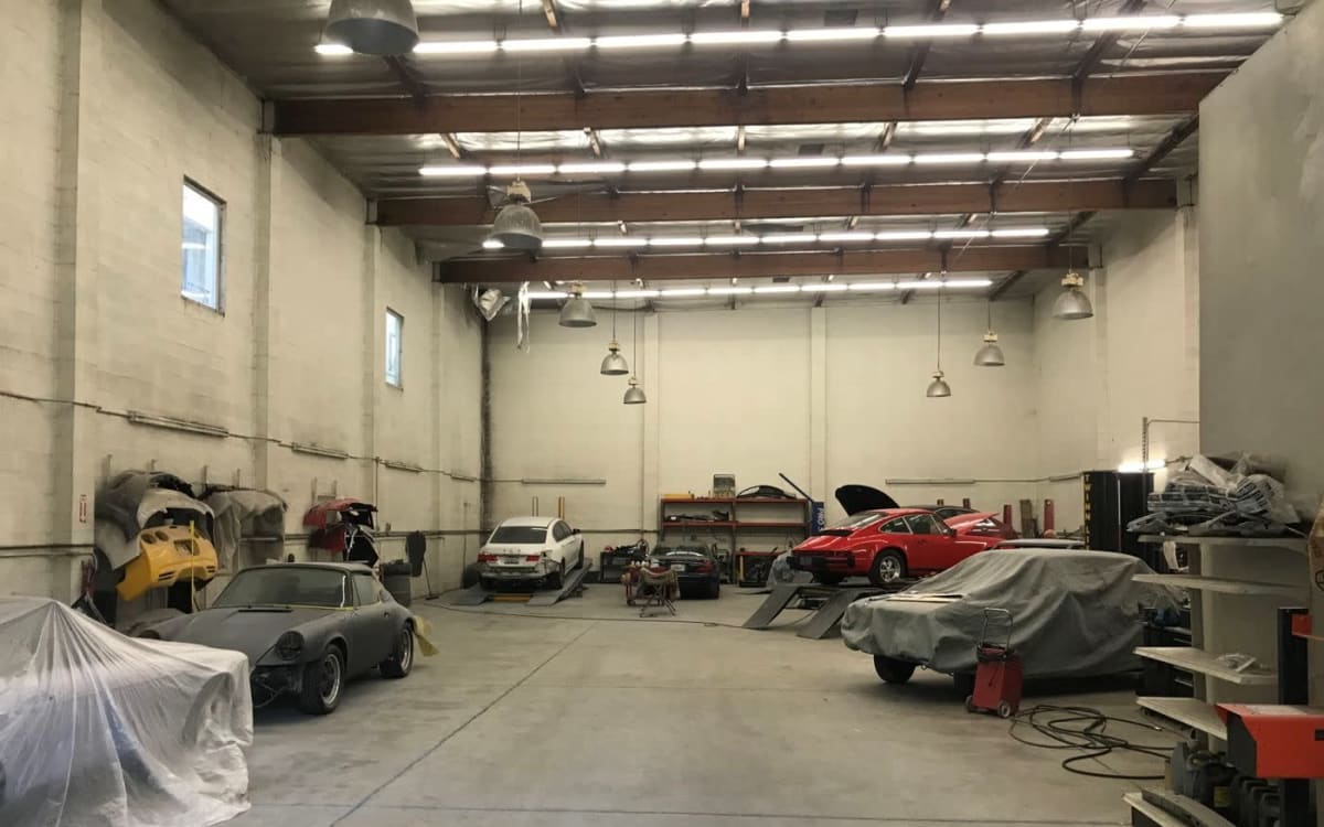 Huge Autobody Garage, Office, and Outdoor Area, Pasadena, CA ...
