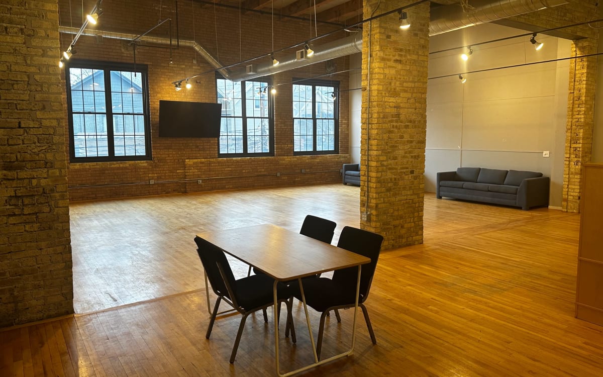 Spacious Lake View Loft, Chicago, IL | Event | Peerspace