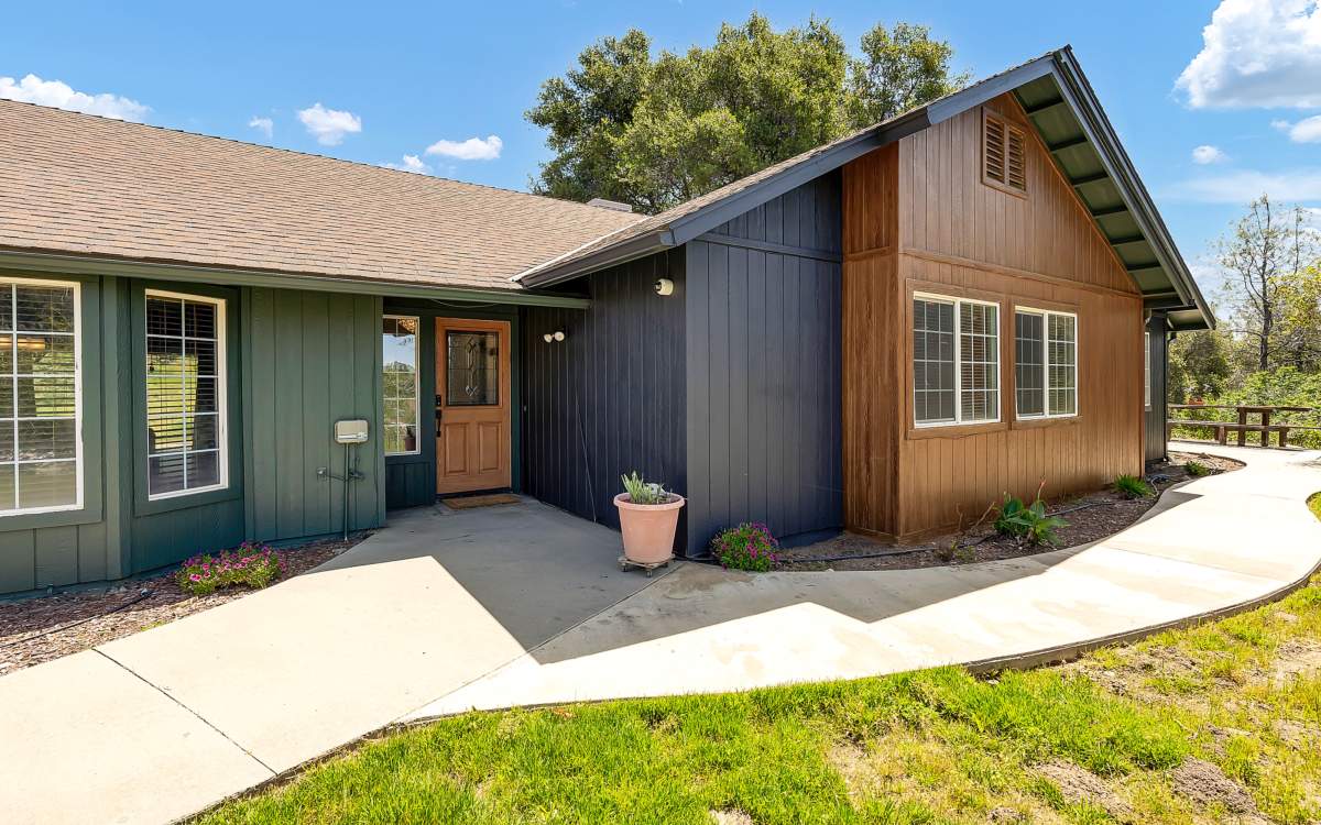 Emerald Ranch Artistic Flare, Coarsegold, CA | Event | Peerspace