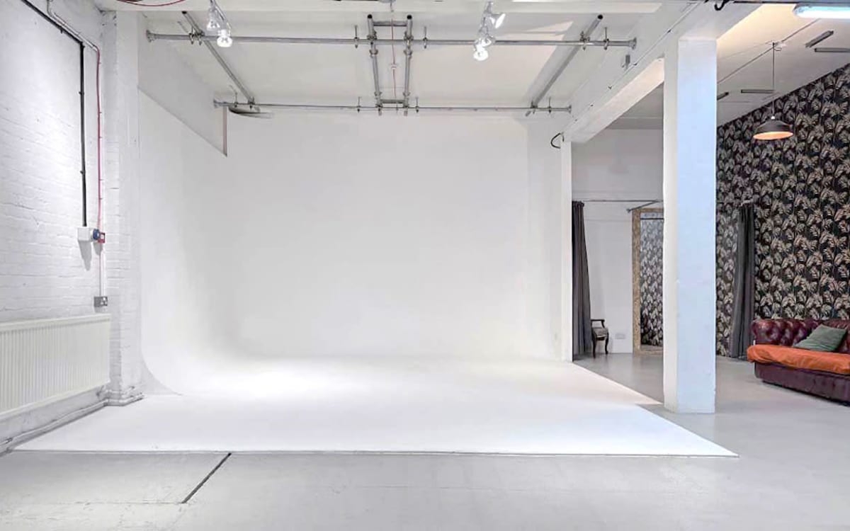 Infinity Cove Studio, Easy Ground Floor Access, High Ceilings, london ...