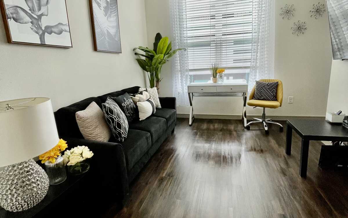 Cozy Downtown Studio Apartment, Houston, TX | Production | Peerspace