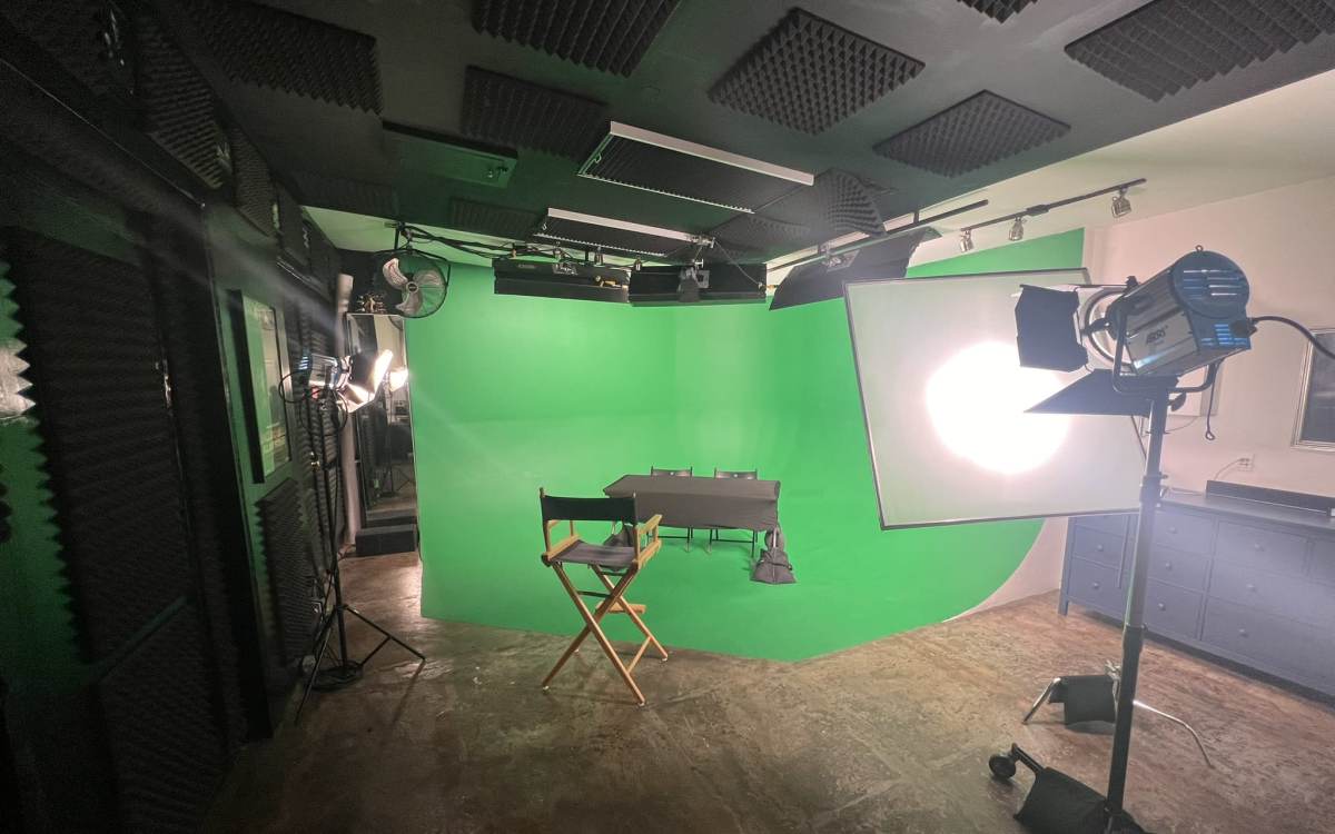 Green Screen Shooting space, Los Angeles, CA | Production | Peerspace