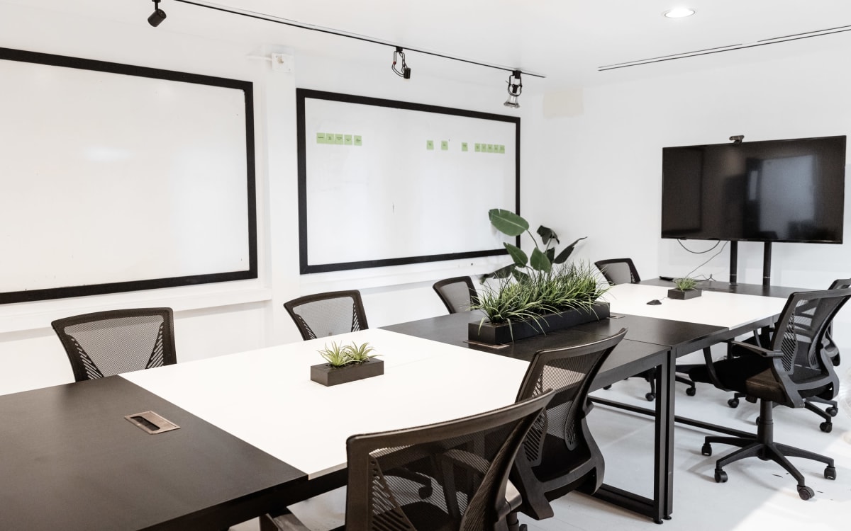 Bellevue Studio with Industrial, Urban, and Modern Set Options ...