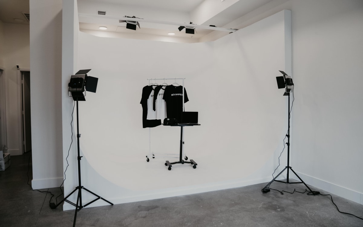 Photo Studio with Small Cyclorama and Meeting Space, Anaheim, CA ...