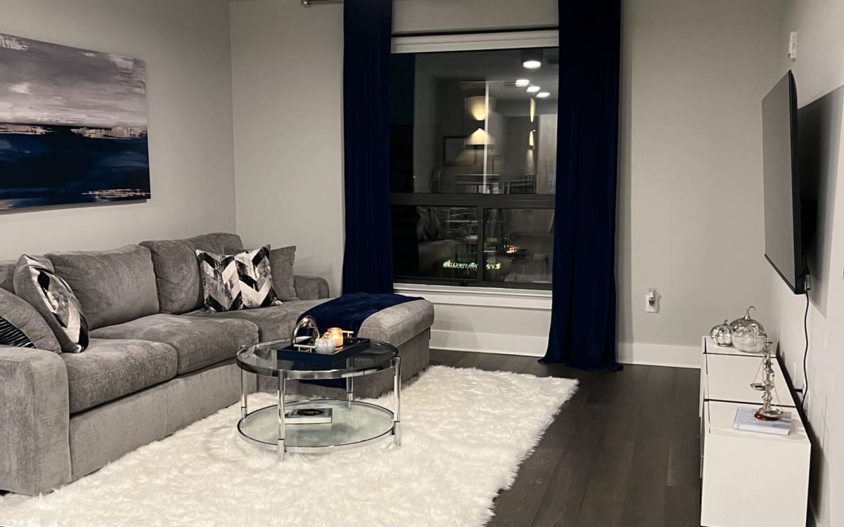 Luxury Houston High Rise, Houston, TX | Production | Peerspace