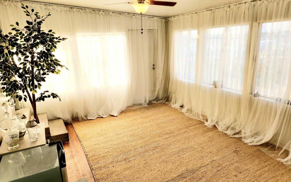 Retro Chic Clubhouse in Manchester Square, Los Angeles, CA | Event ...