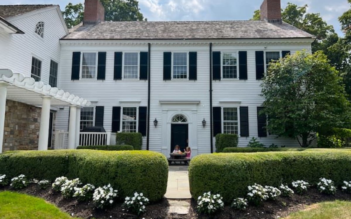 HISTORIC LONETOWN MANOR - 1930's Sprawling Country Colonial on 13 Acres ...