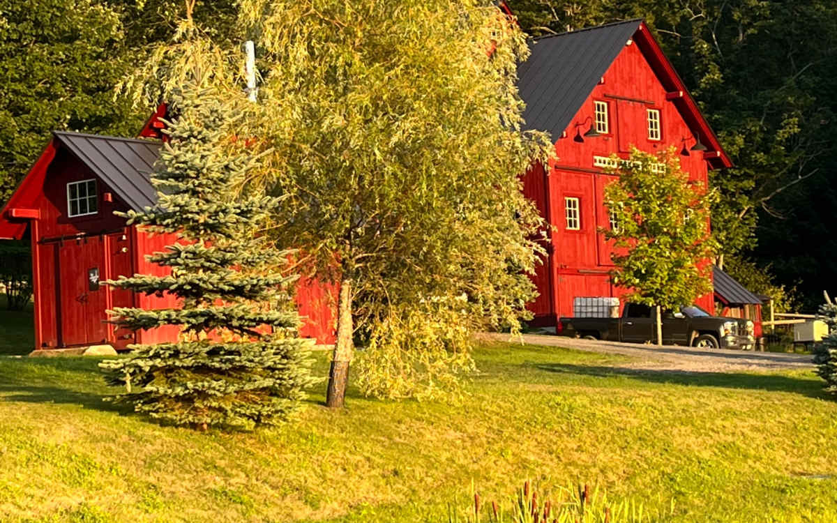 High Ridge Meadows Farm, LLC | Country Mountain View Barn, East ...