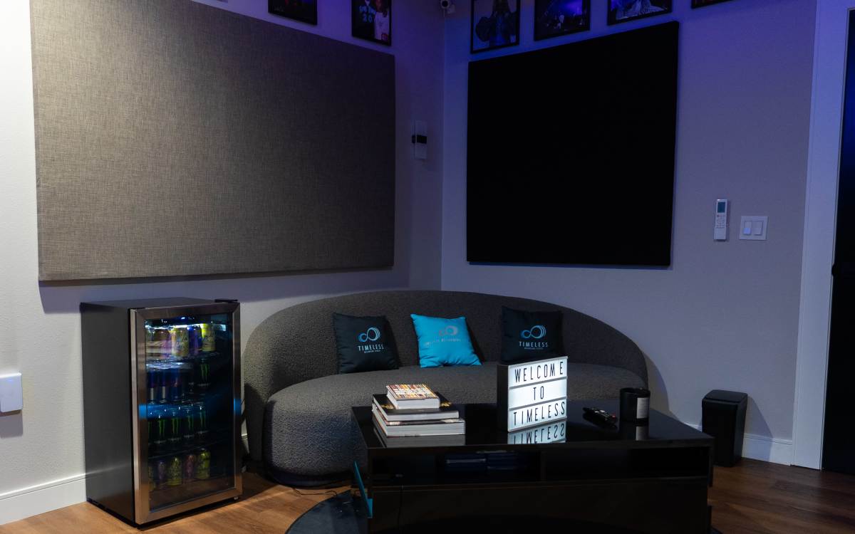 Cozy Recording Studio in the heart of North Hollywood with Audio ...