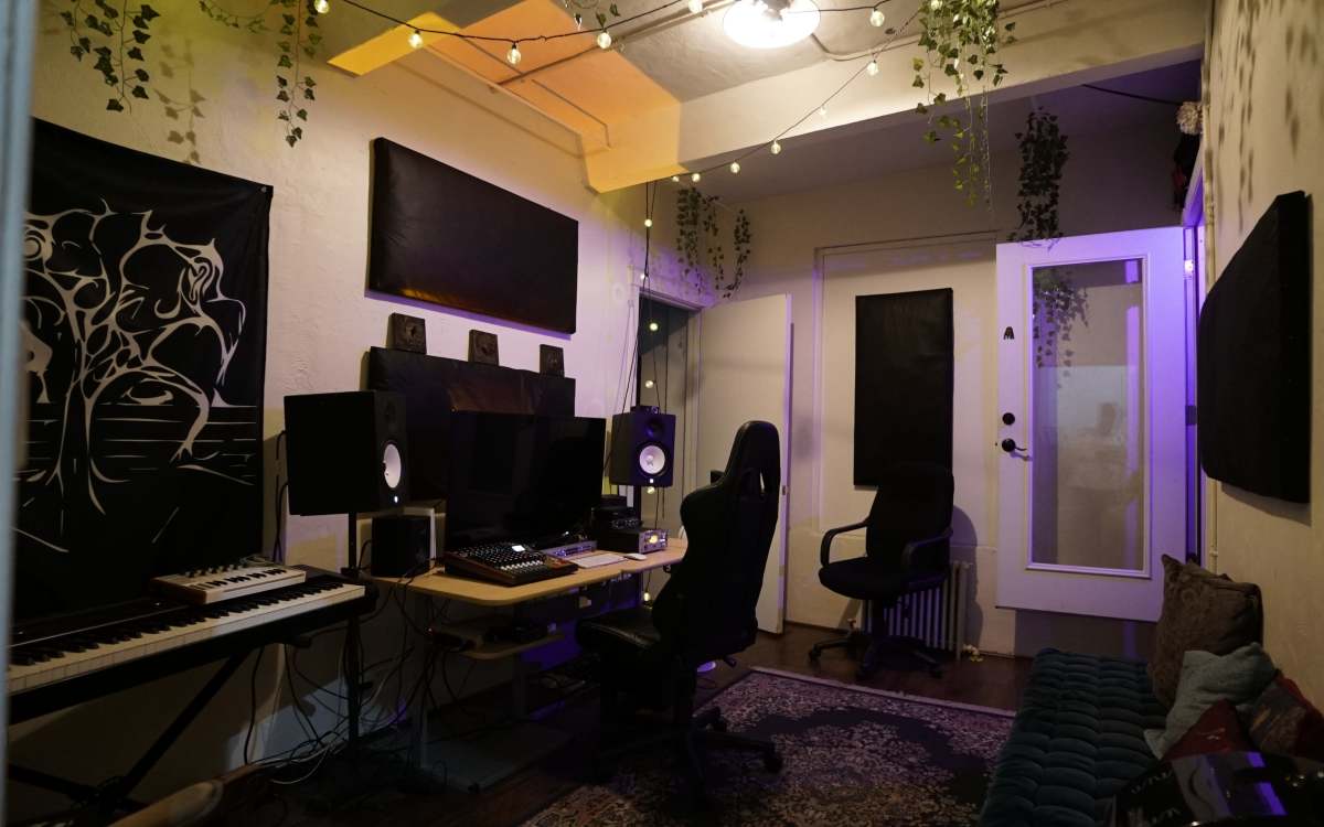 Logan Square Recording Studio, Chicago, IL | Production | Peerspace