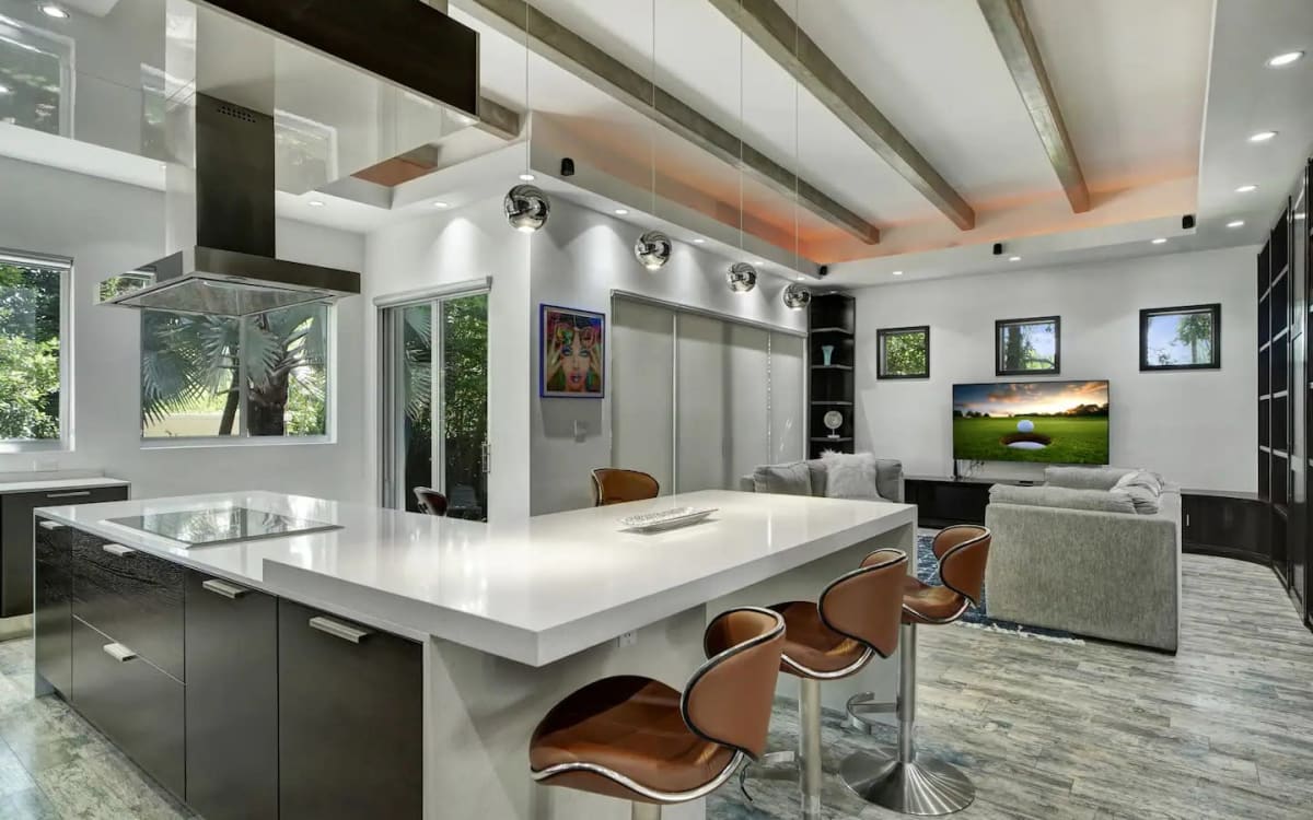 Modern Luxury Home with Rooftop Terrace, Brickell View, and Illuminated ...