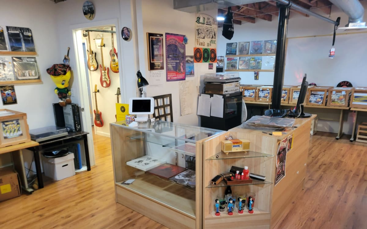 The Record Loft is a independently owned record store. We have a cool ...
