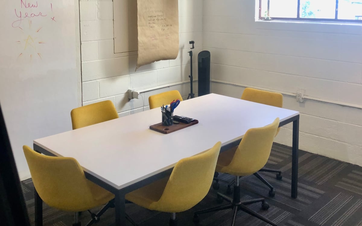 Cozy Conference Room, Solana Beach, CA | Off-Site | Peerspace