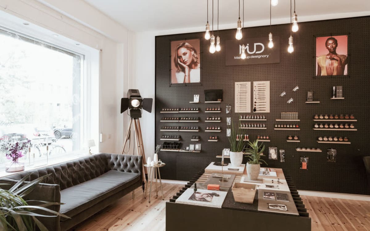 Make-up Studio in Prenzlauer Berg, Berlin | Production | Peerspace