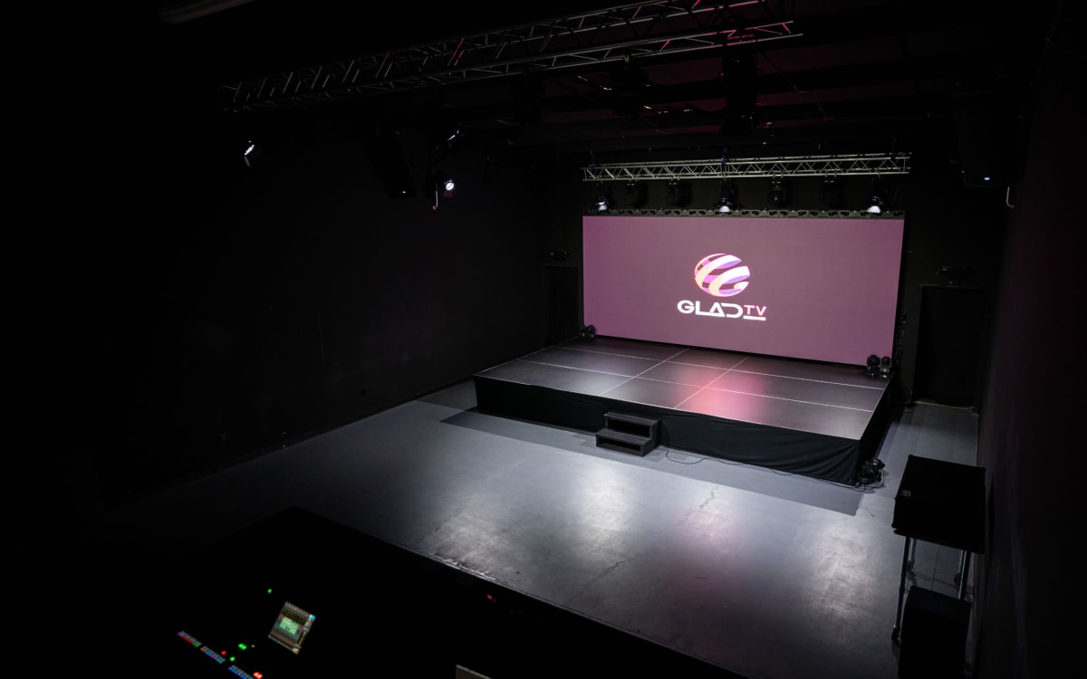Indoor Live Performance Stage near Airport, Orlando, FL | Production ...