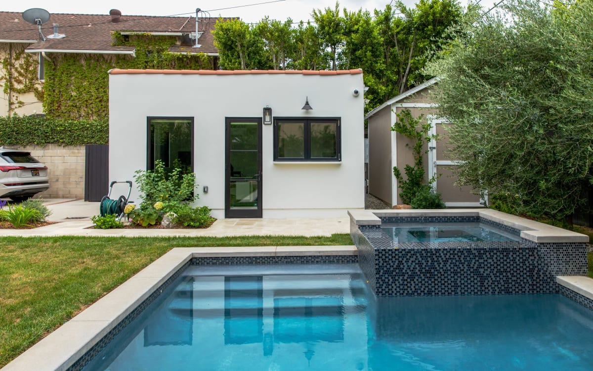 Pool House/Office with Pool, Hot Tub, Large Yard, Los Angeles, CA ...