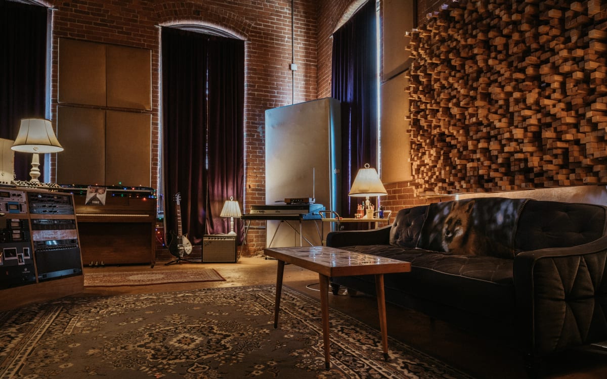 Big Nice Studio | Production Studio in Riverside Mill Building with ...