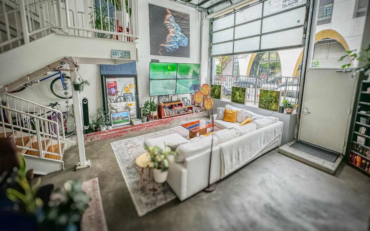 Bohemian, Artist Loft Drenched in Natural Light, Los Angeles, CA ...