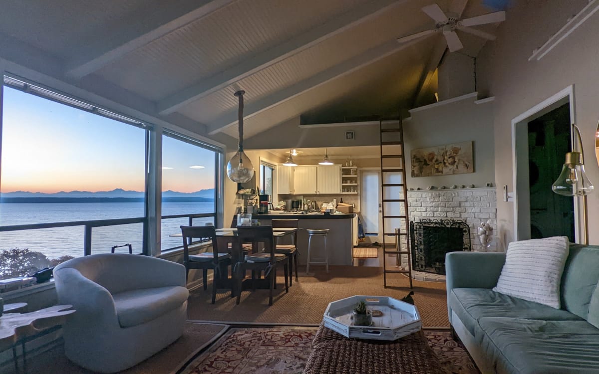 Gorgeous Waterfront Cottage with Beach on the Sound | Photo & Film ...