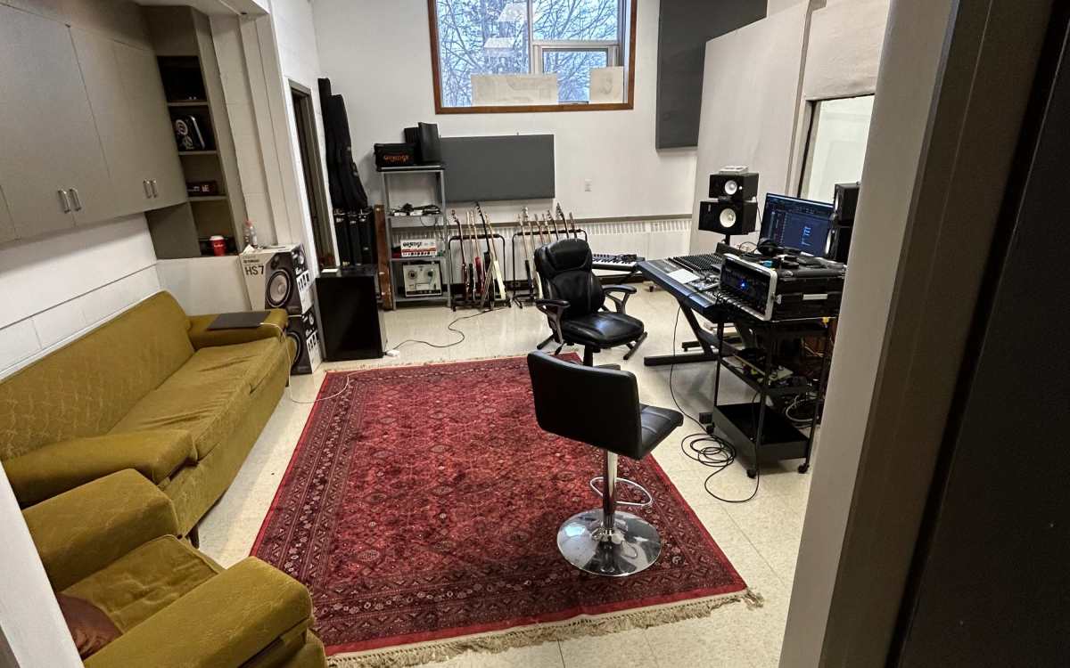 Large Recording Studio Tucked in the Woods, Fort Erie | Production ...