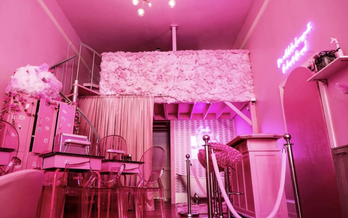 Downtown Pink Palace, Augusta, GA | Production | Peerspace