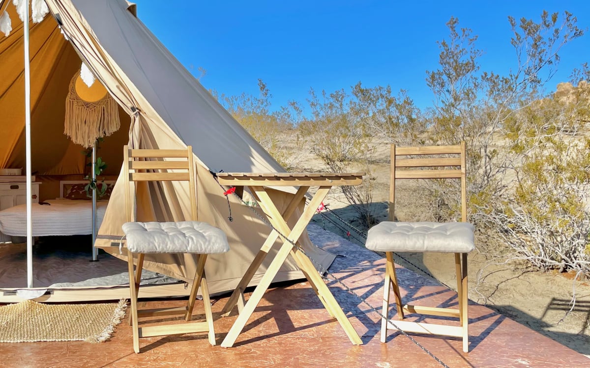 Desert hilltop glamping site with Joshua Tree landscape, Palmdale, CA ...