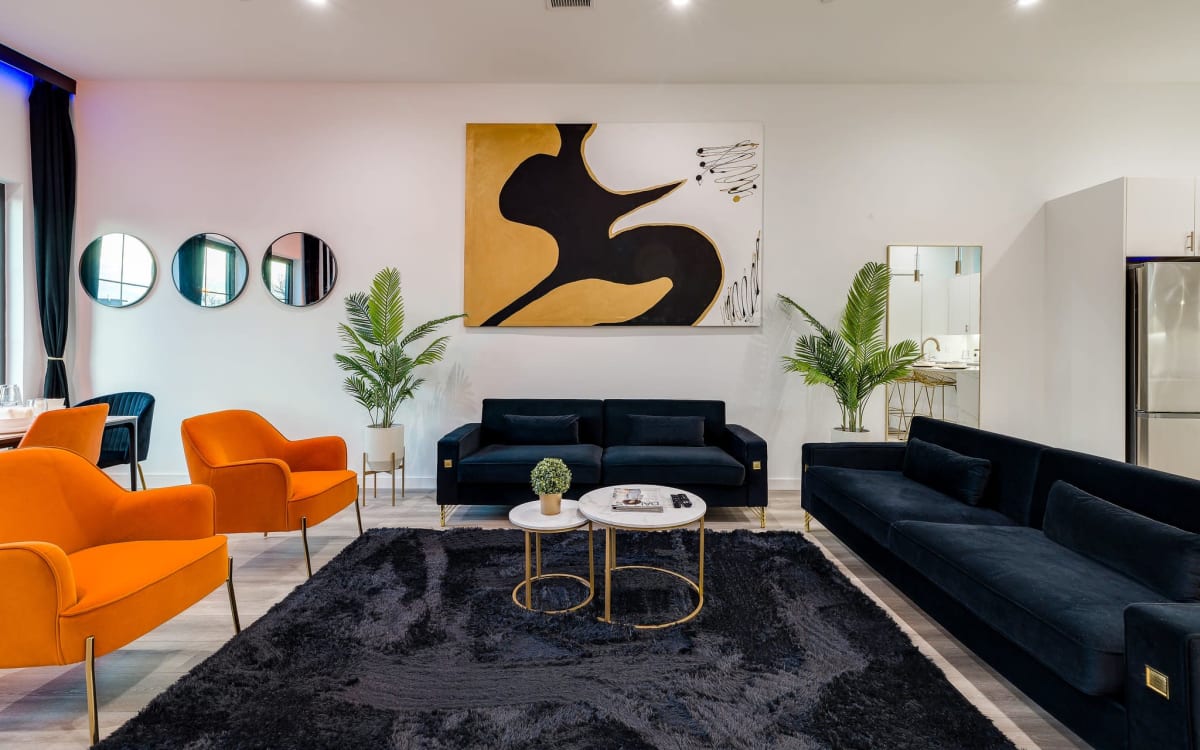 Upscale home with Rooftop Projector | 5 Min-Dowtown, dallas, TX ...