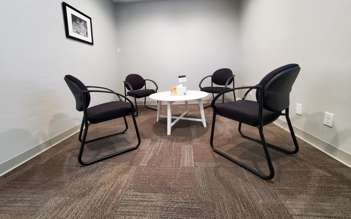 A Cozy Conference Room That Can Easily Accommodate 4 To 6 People, St ...