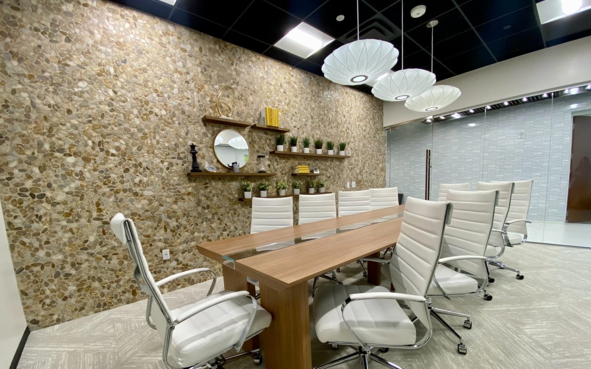 The Mask Boardroom-Fort Worth Downtown/Sundance, Fort Worth, TX | Off ...