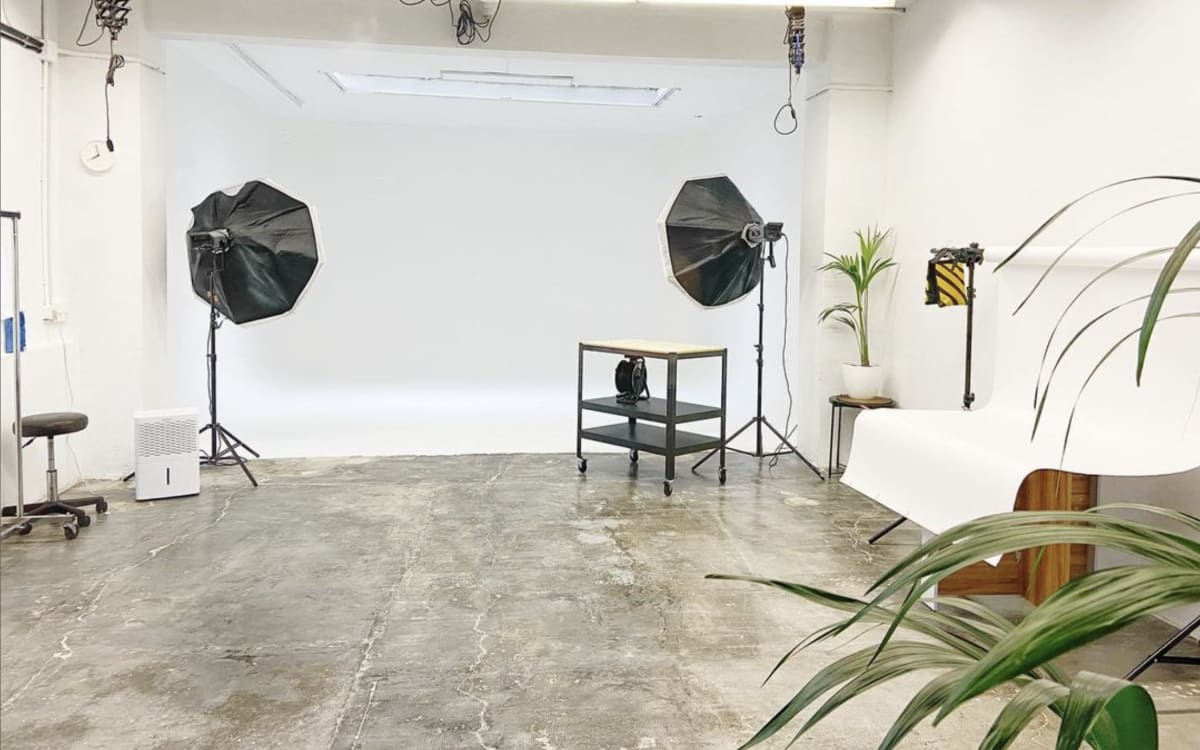 Plató de fotografía con ciclorama en el barrio de Gràcia, Barcelona ...