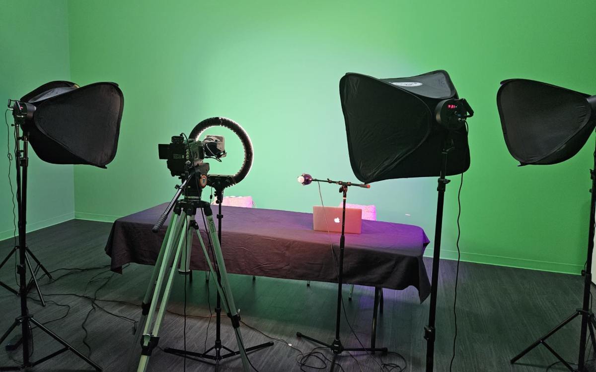 Stunning Green Room Studio in Katy/Houston: Your Premier Destination ...