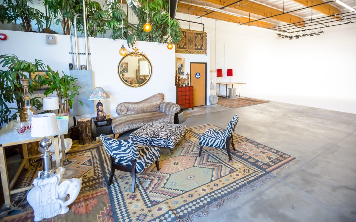 Awesome Westside Video & Photo Studio - 25ft Cyc Wall + Variety of ...