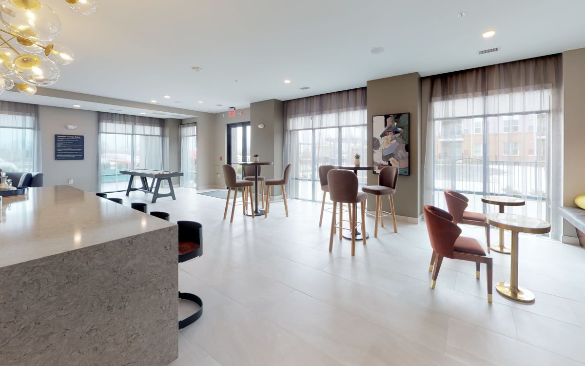 Bright Entertaining Lounge w/ Kitchenette & Fireplace, Boonton, NJ ...