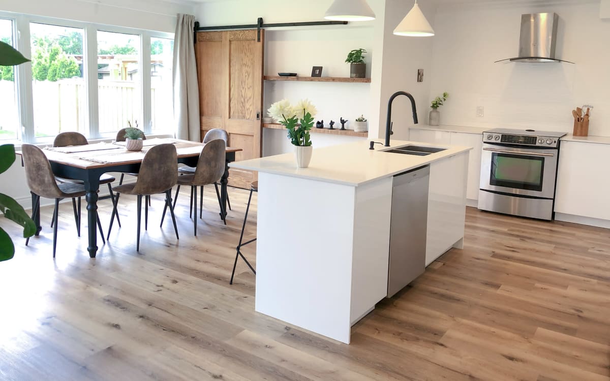 Spacious Open Concept Modern & Bright House, Toronto | Production ...