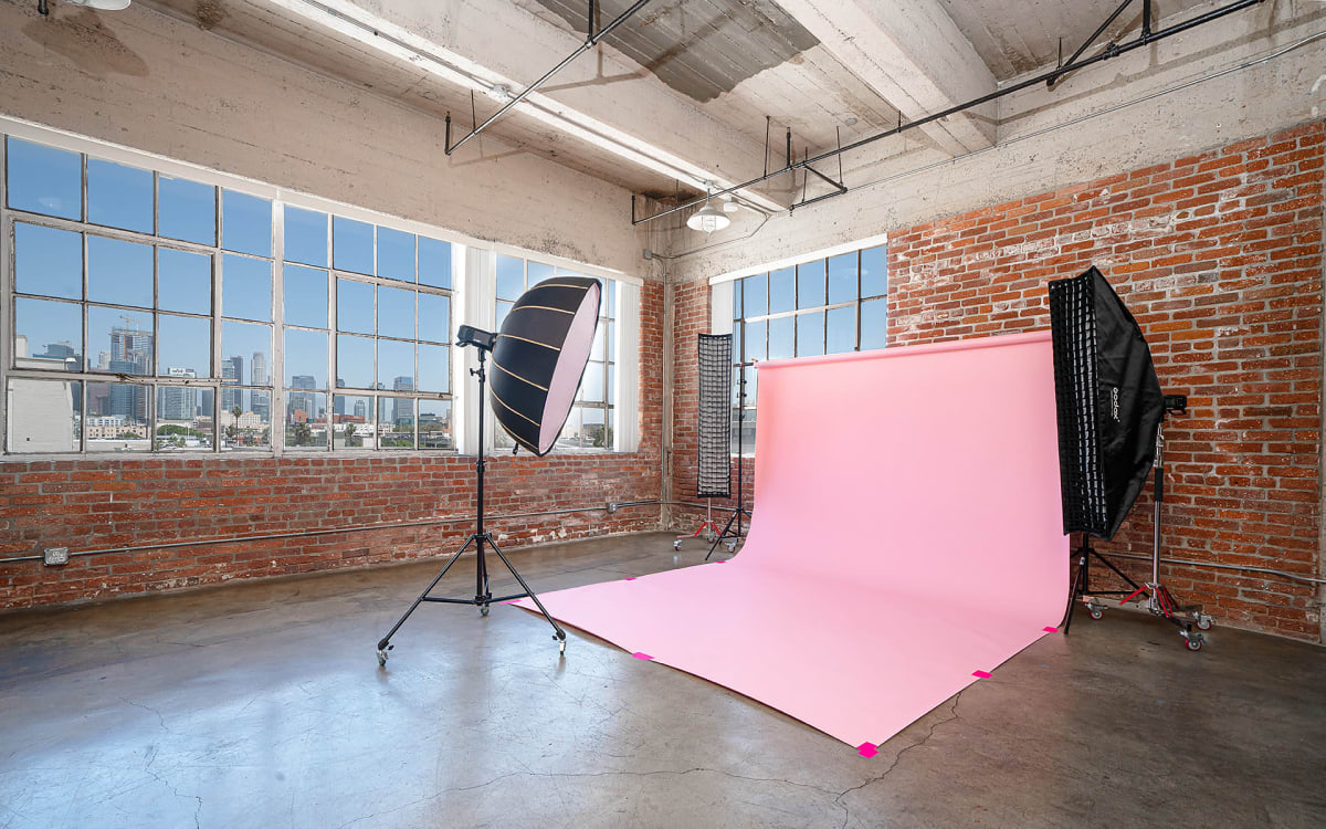 Brick Wall Studio with Amazing Downtown LA View, Los Angeles, CA ...