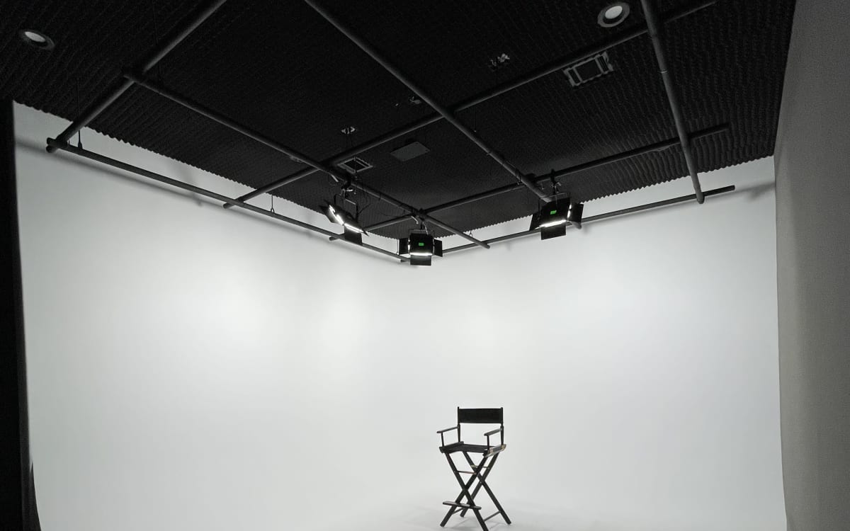Modern 2 Wall White Cyc Studio/ Soundstage, Houston, TX | Production ...