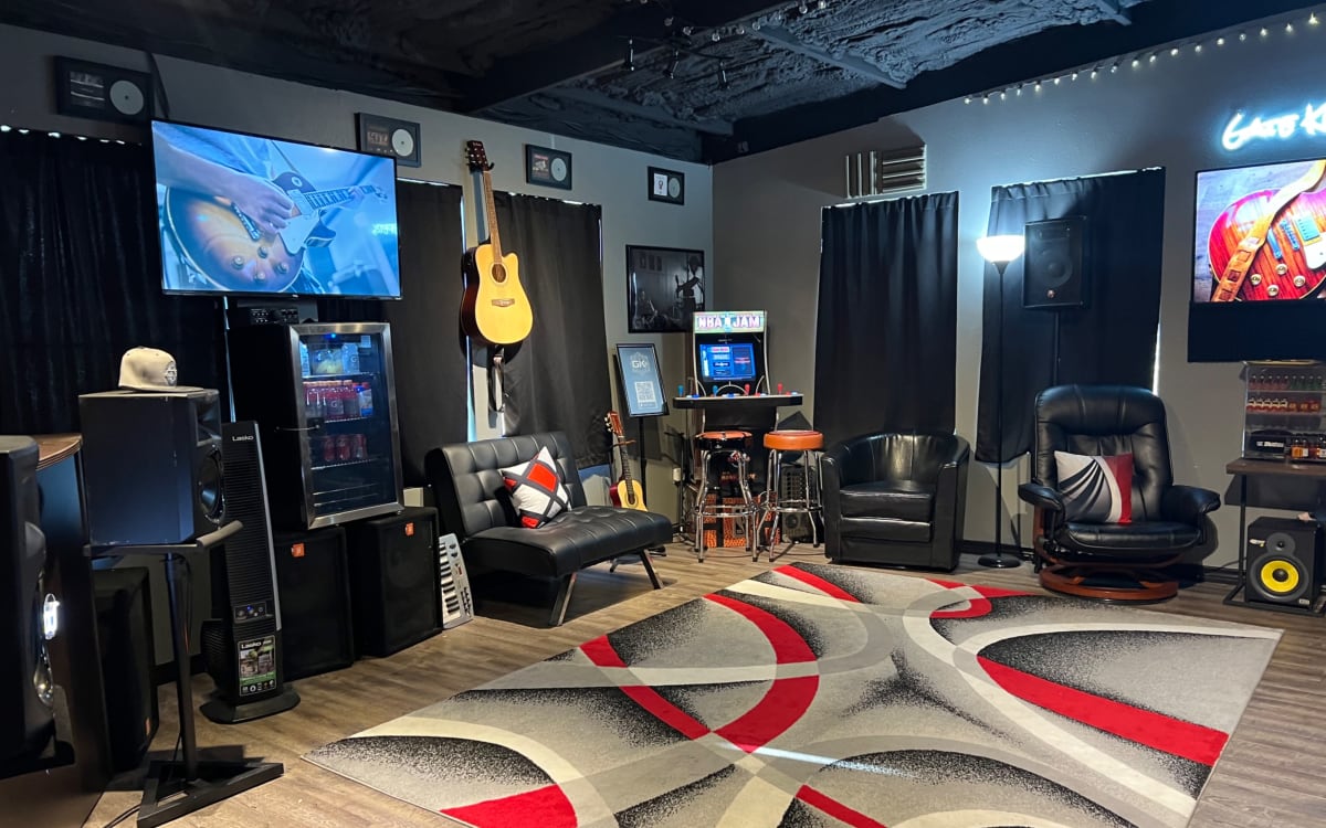 Studio Space For Hire, College Station, TX | Event | Peerspace