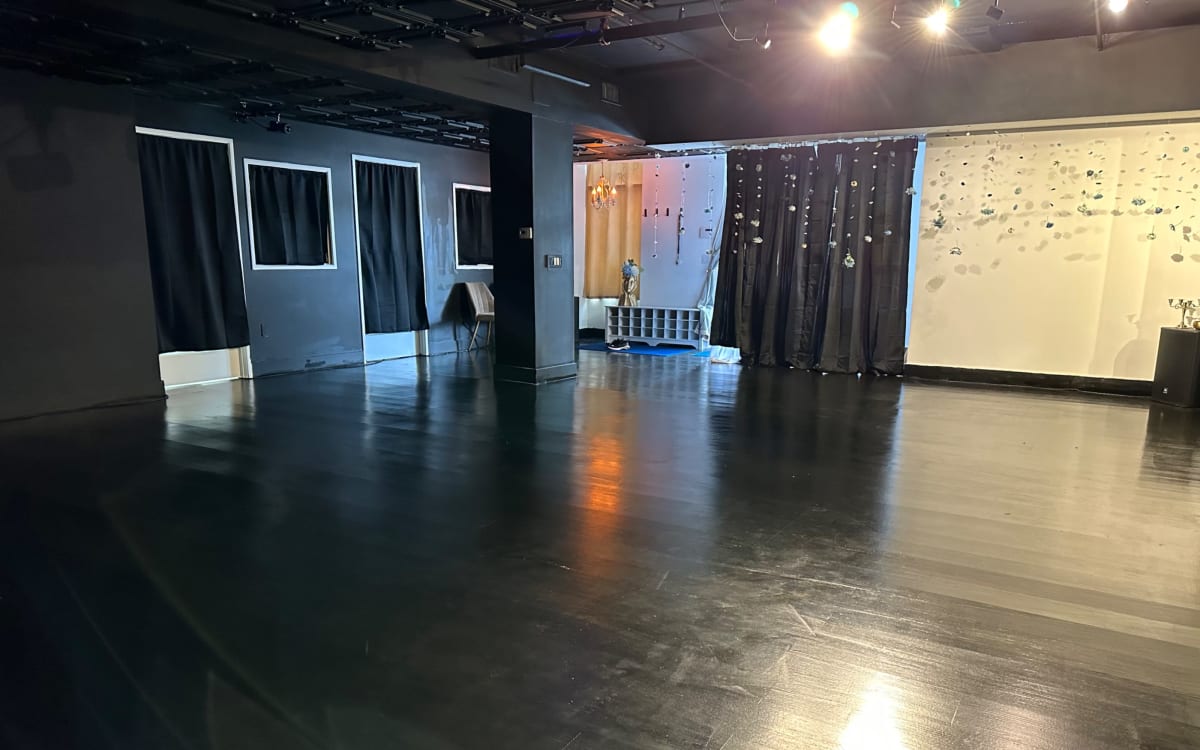 Blacked-Out Studio, Santa Monica, CA | Event | Peerspace