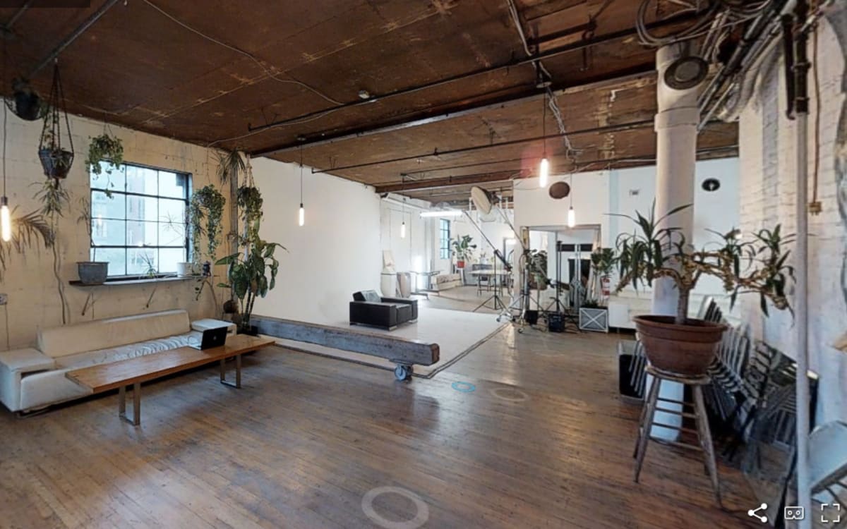 Unique Studio w/ HUGE Rooftop for Meetings & Retreats, Toronto | Off ...
