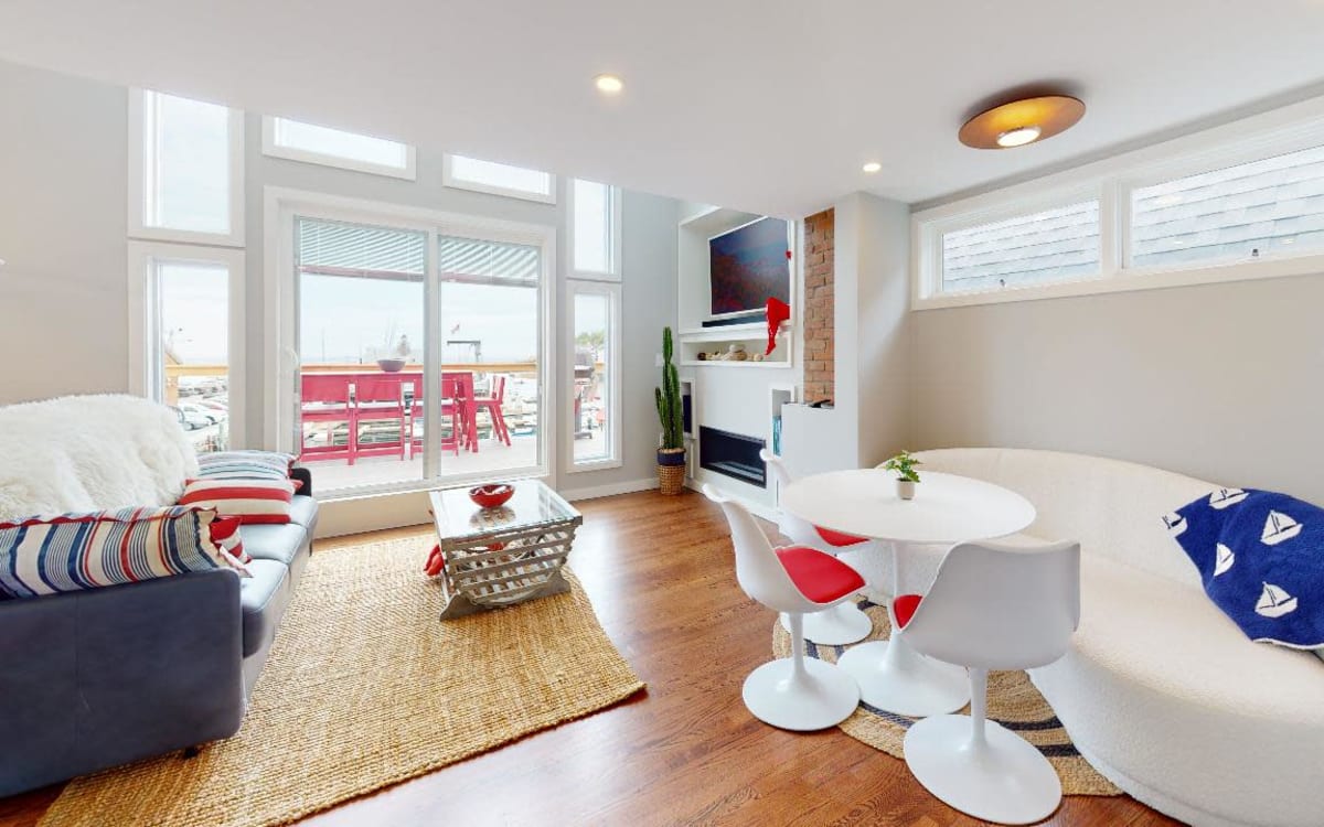 Modern stylish harbor front cottage in historic district with cute ...