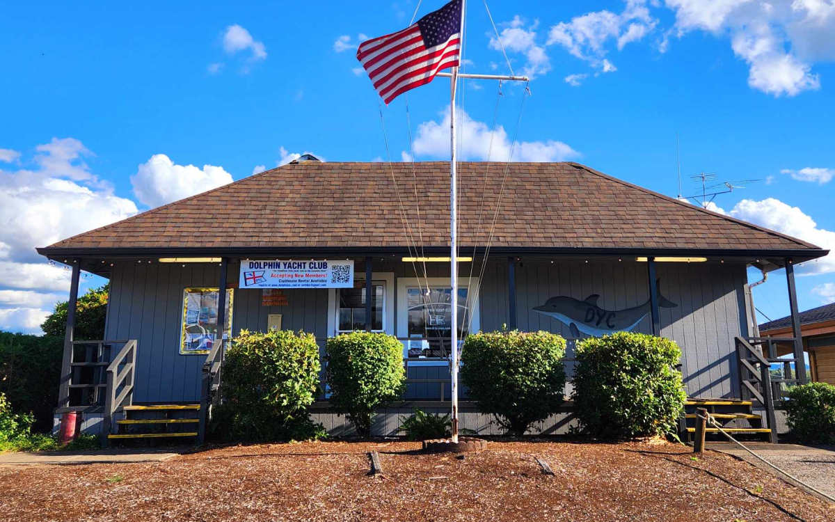 Clubhouse Event Space with Columbia River and Marina Views, Washougal ...