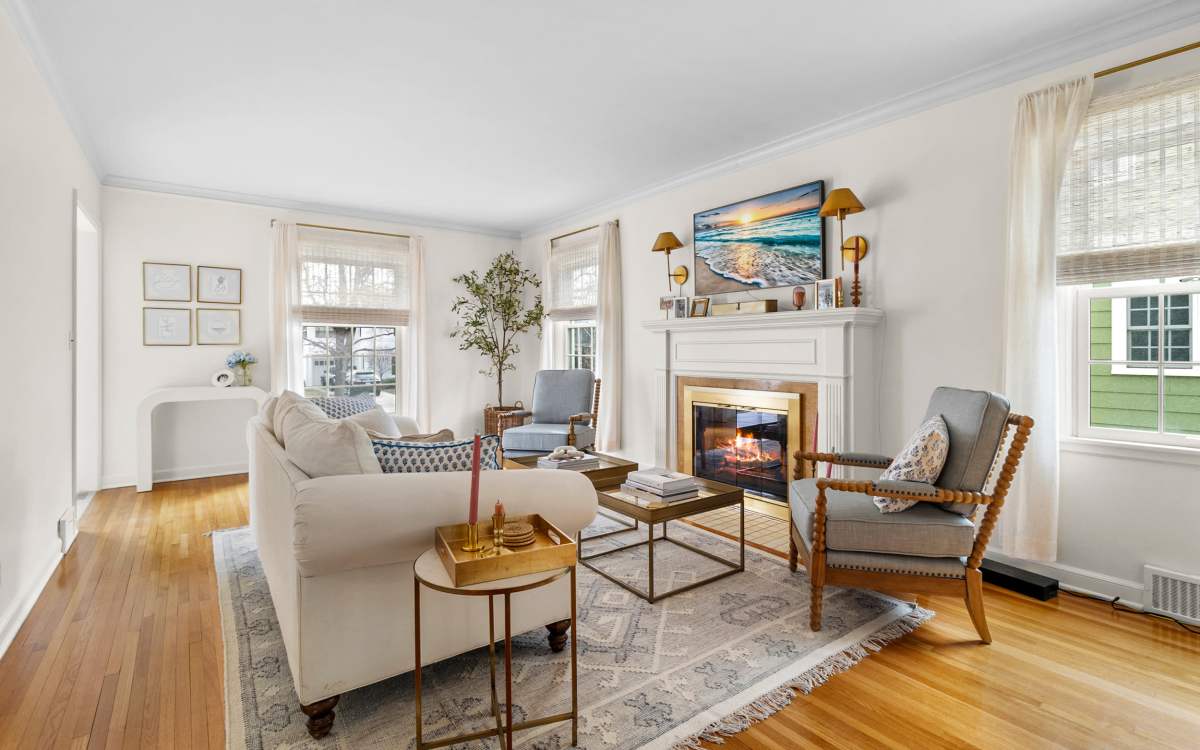 Charming Cape Cod Gem, Saint Louis Park, MN | Event | Peerspace