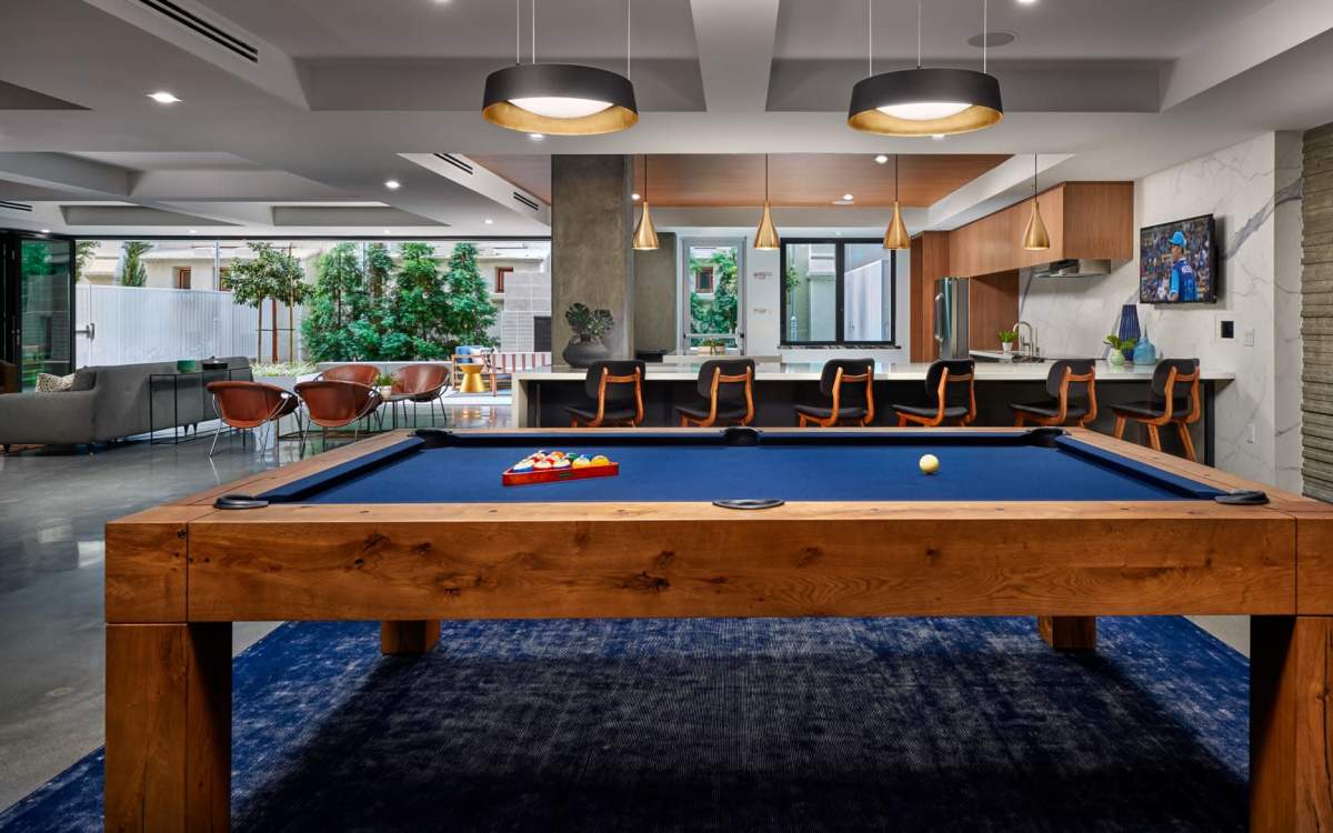 Modern DTLA Lounge w/ Kitchen & Pool Table, Los Angeles, CA | Event ...