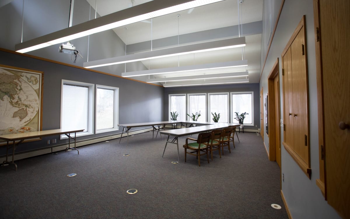 Hart Room, Farmington Hills, MI | Off-Site | Peerspace