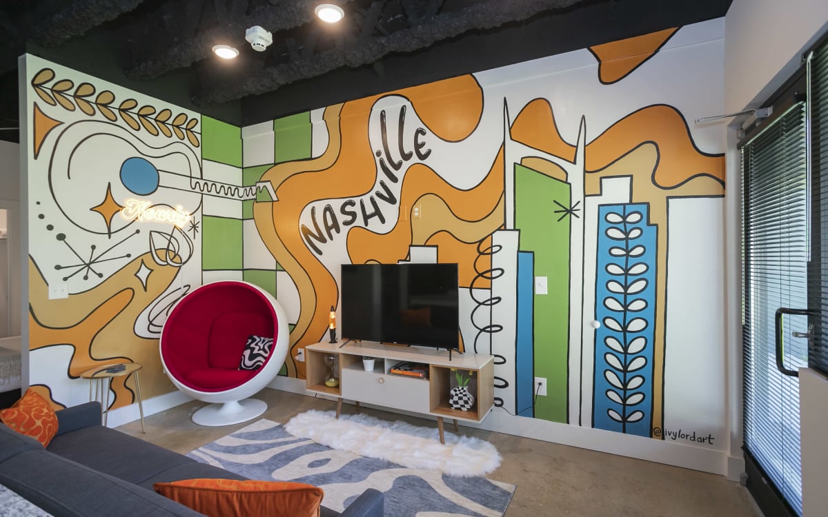 New! Groovy Oasis Near Airport and Downtown Nash!, Nashville, TN ...